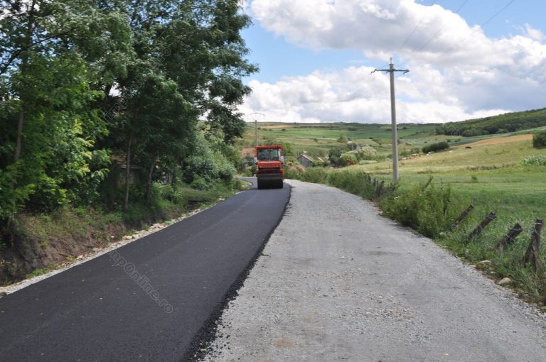 La Jimbor se va ajunge pe asfalt. Silaşi: Cea mai mare realizare a mea ...