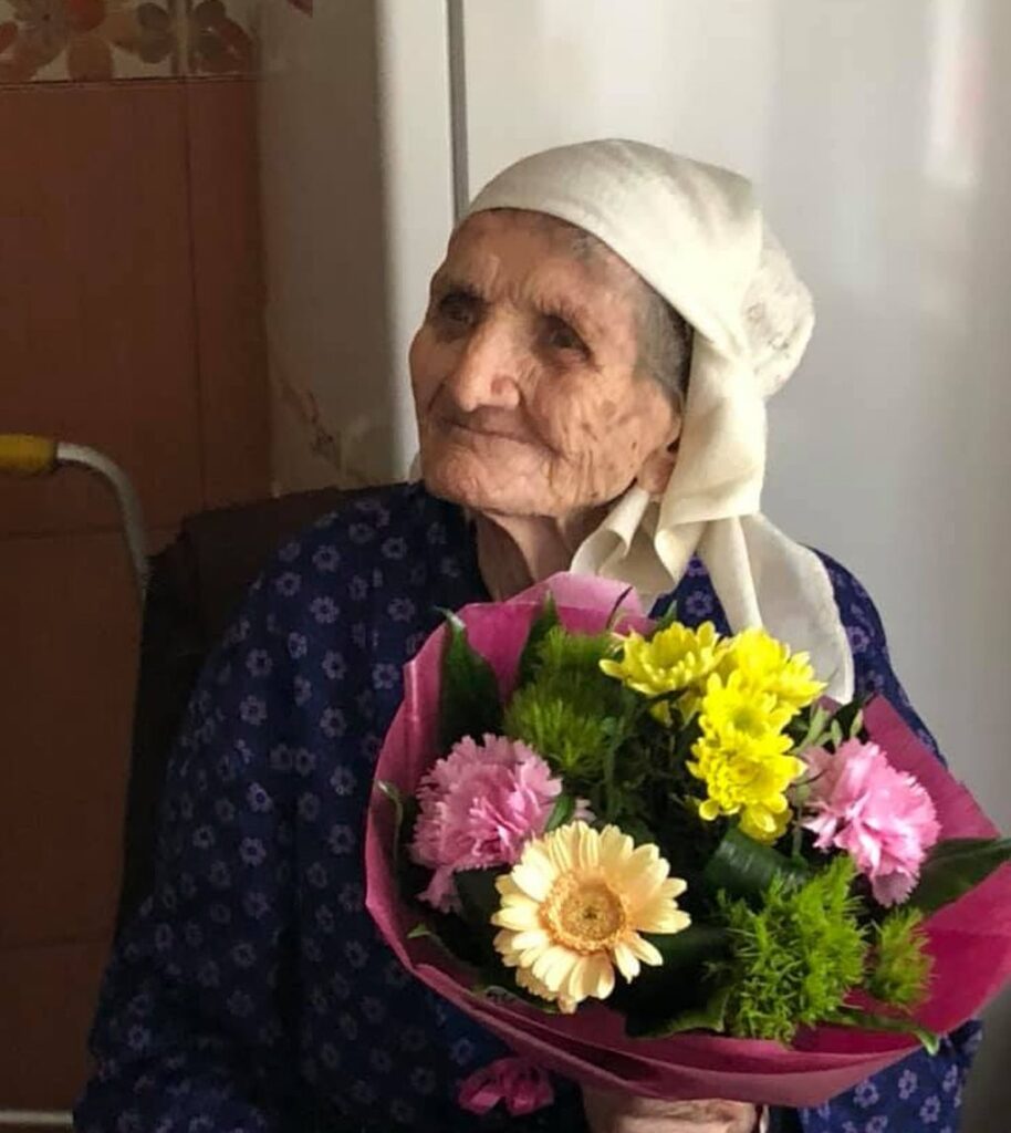 Fiica lui Ion al Glanetașului și a Anei, personajele din ”Ion” de Liviu ...