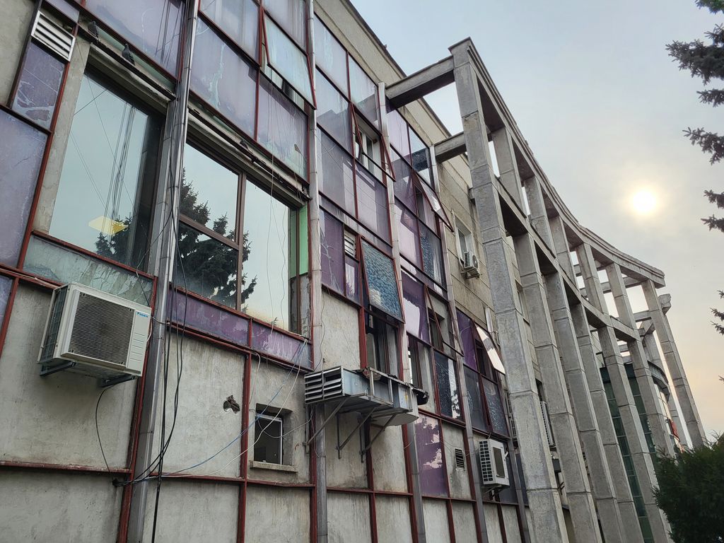 Pentru clădirea din Mihai Eminescu se poate ajunge inclusiv la ...