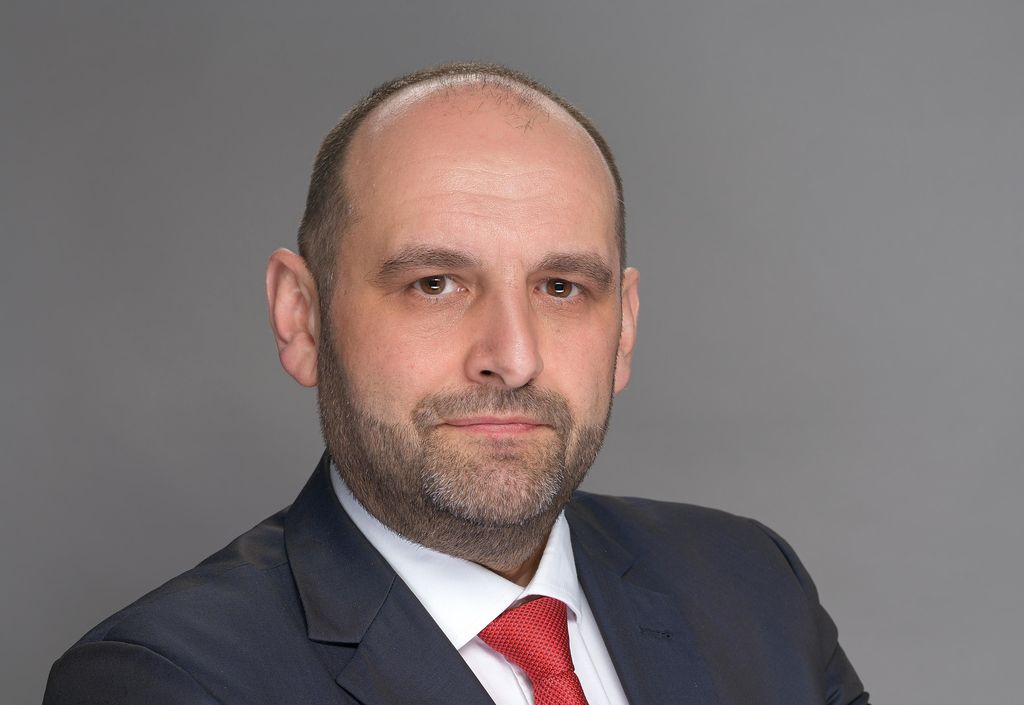 Rombat deține singurul Laborator de Testare a bateriilor din România ...